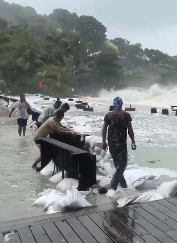 Five dead, floods, blackouts after Thai storm, but tourist islands ...
