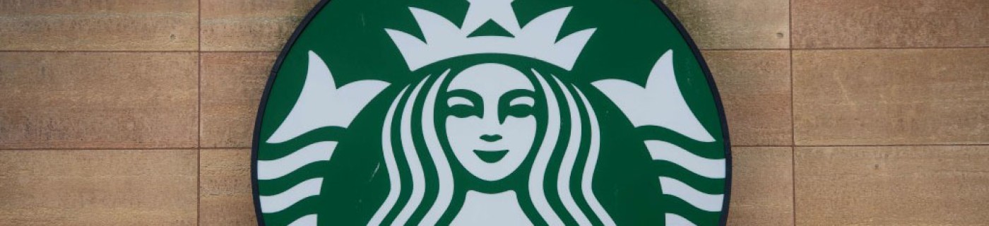 Starbucks sues Bangkok's 'Starbung' coffee stall over use of logo ...