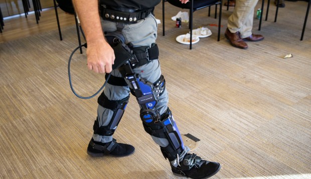 US military invests millions to develop battery-powered exoskeletons ...