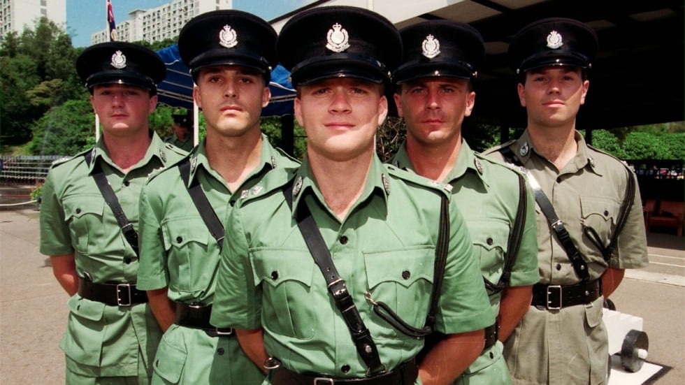 大陸/台灣/新馬人黎香港, 可能會以為綠色制服海關係皇家香港警察 - 時事台 - 香港高登討論區