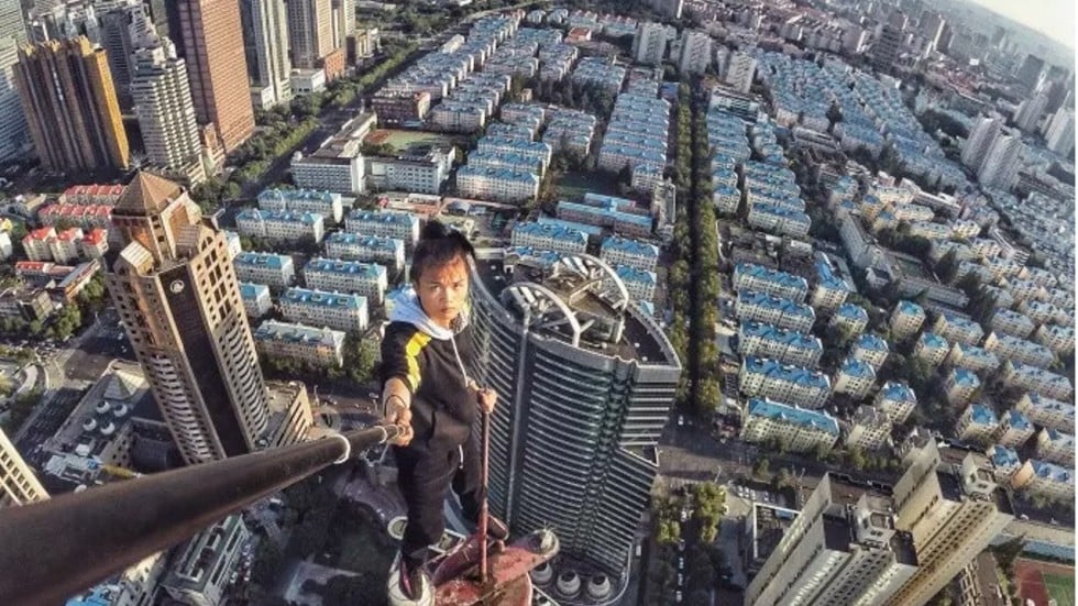 More than 250 people worldwide have died taking selfies, study finds ...