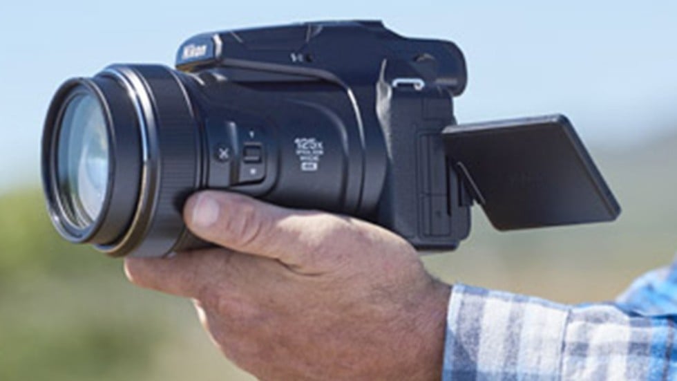 Bridge camera with an insane zoom lens: Nikon Coolpix P1000 review ...