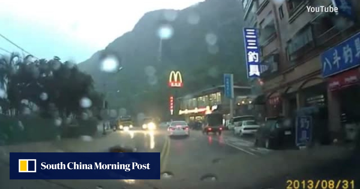 Taiwan: Dramatic rock slide video shows boulders, mud crashing onto ...